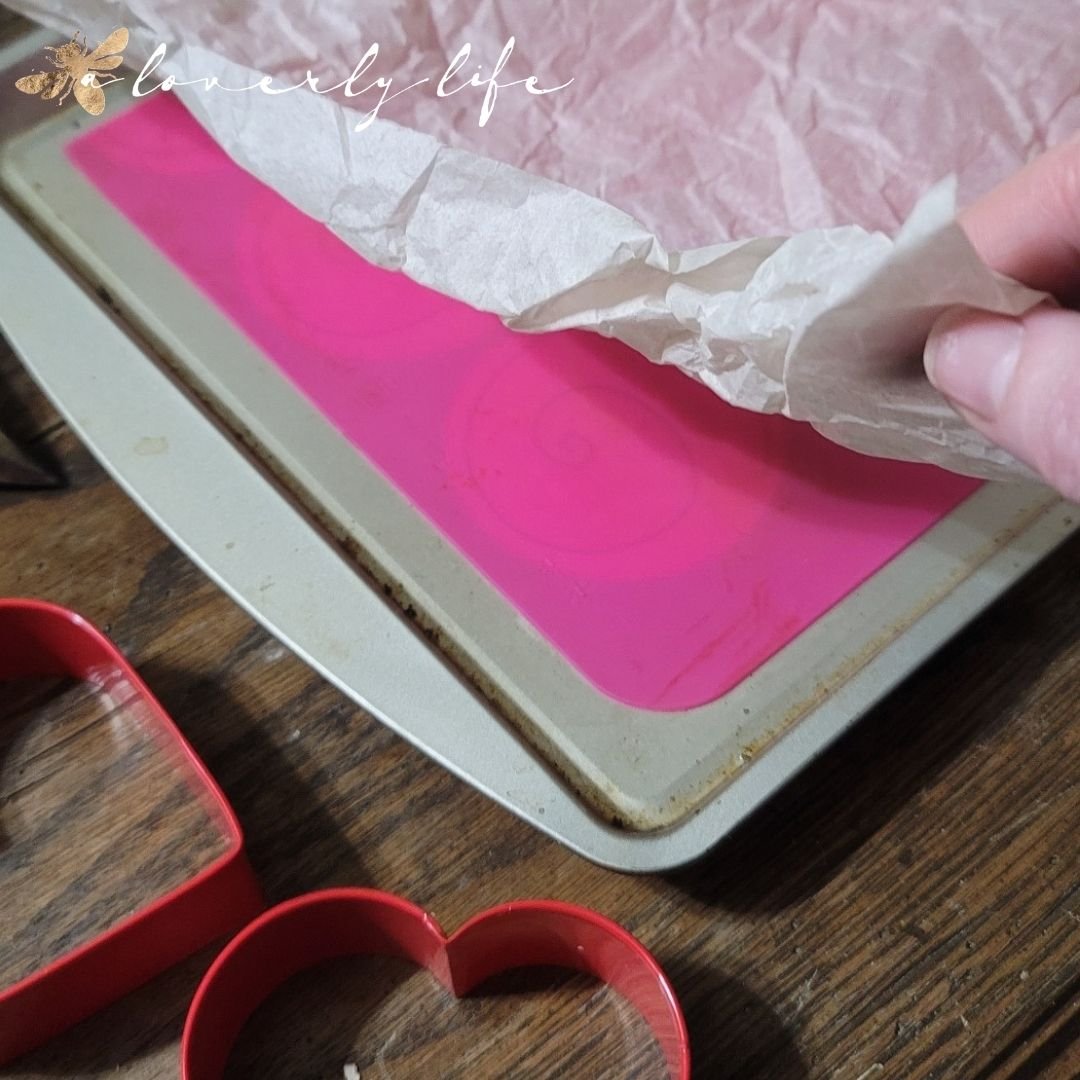 DIY Seed Paper Hearts - A loverly life - Holidays/Valentine's Day