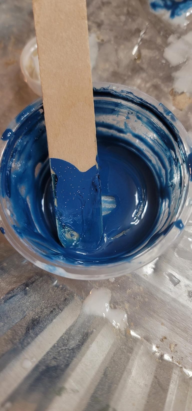 7 Easy Blue & White DIY Christmas and Holiday Decor Ideas - A loverly life